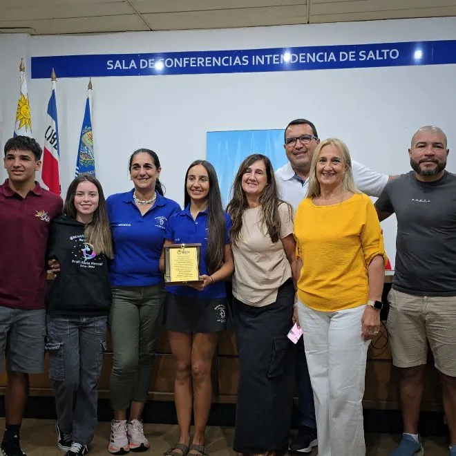 Intendencia de Salto reconoció a la campeona sudamericana de patinaje ...