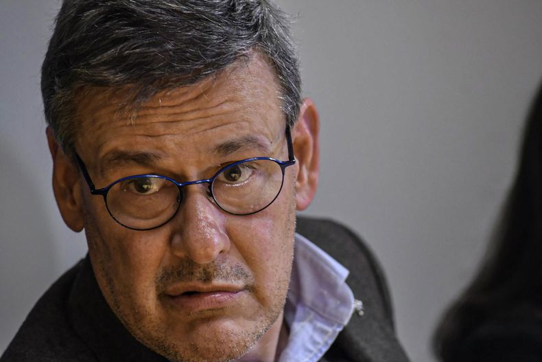 Delincuentes rapiñaron a Jorge Díaz y a su familia cuando llegaban a un ...